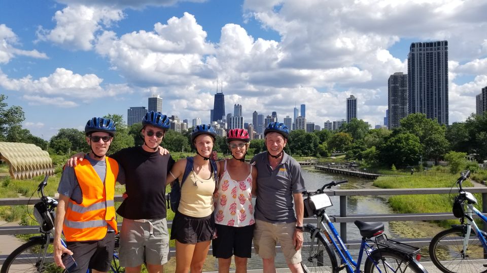 Chicago: Lakefront Neighborhoods Bike Tour